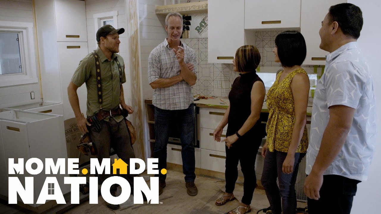 "The Space is TOO SMALL" Mom Is SKEPTICAL Of Her Home (S5) | Tiny House ...