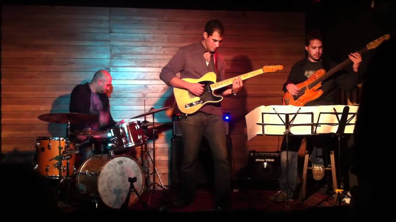 Ben Azar Trio - Temporary Feelings - YouTube