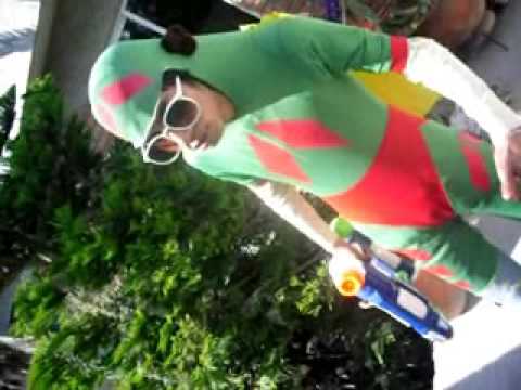 Ecolman, El hijo ilegítimo de Mamá Lucha.