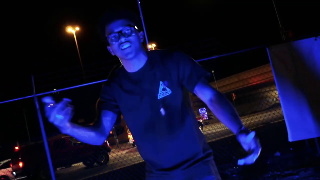 Lil Frank - No Hook (Official Music Video) - YouTube