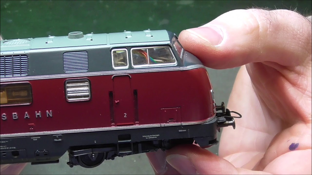 alte Roco V200 ESU Lokpilot V4 LED Einbau, digitalisieren - YouTube