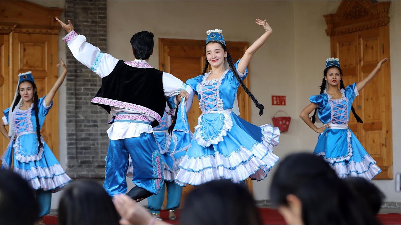The Point: How Xinjiang's population experienced steady growth - YouTube