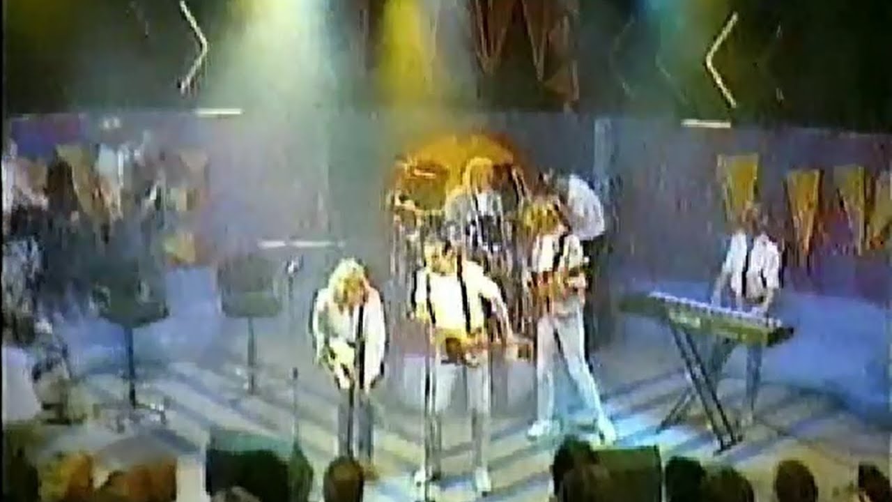 Status Quo - Burning Bridges + Anniversary Waltz (Central Weekend Live ...