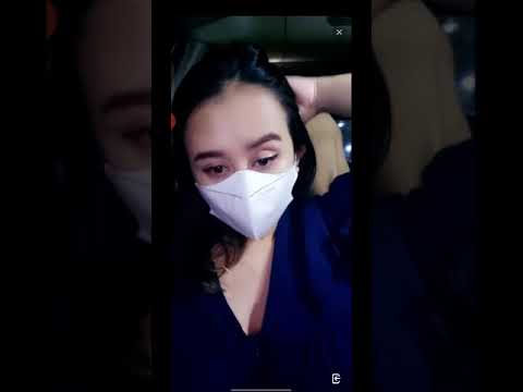 Live dimobil keliatan belahnya