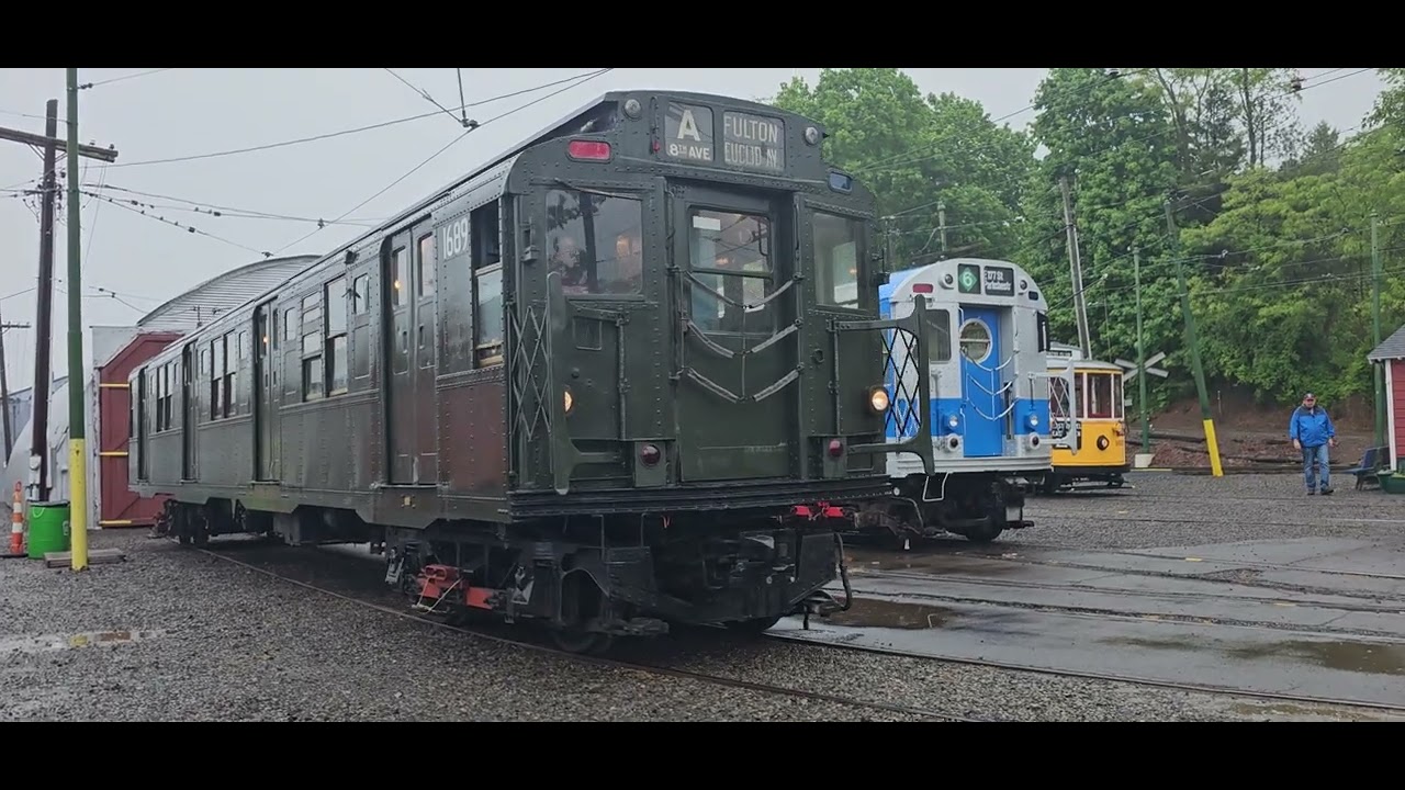 shoreline trolley museum - YouTube