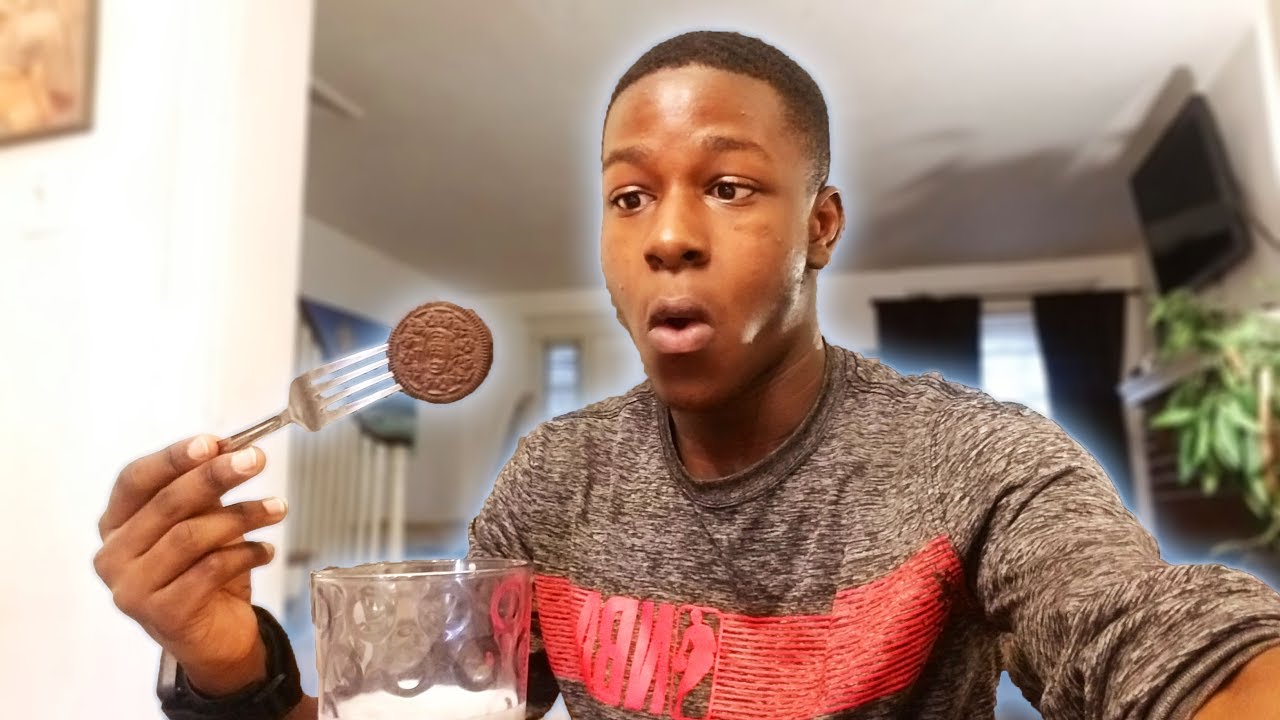 Eating Oreos With A Fork (Weird Hack) - YouTube