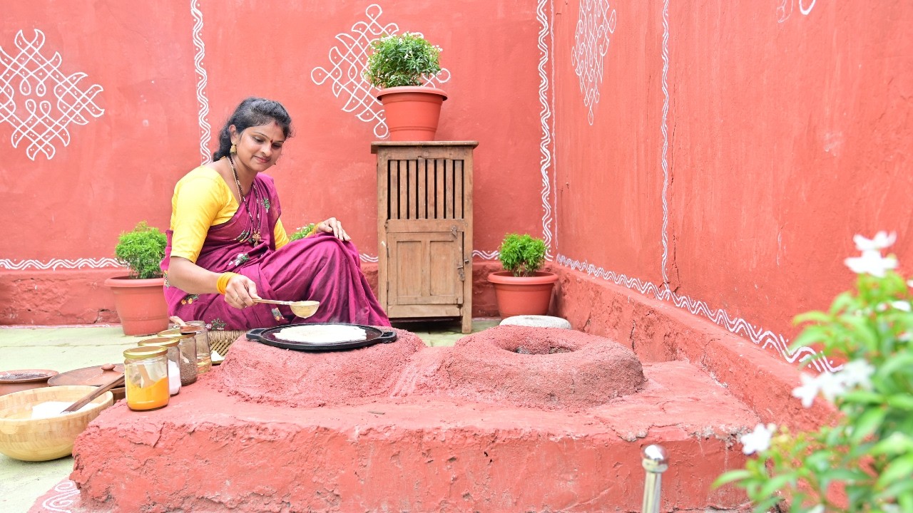 Atlu - Made Traditionally|| Tomato Roti Pachadi Cooking in Village ...