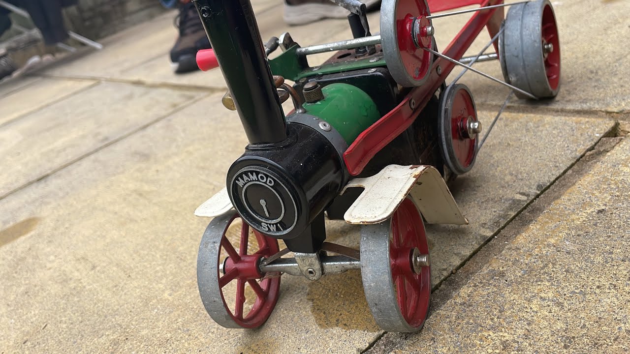 My Miniature Traction Engine - YouTube