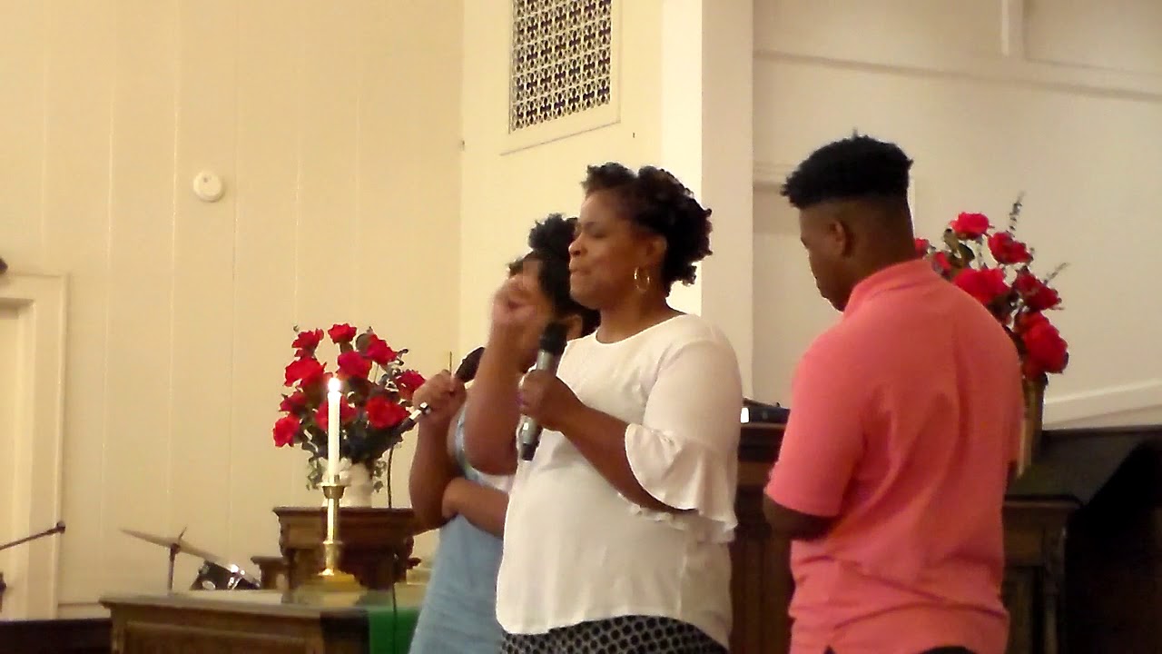Song 2 Yolanda Terry Garner and family. - YouTube