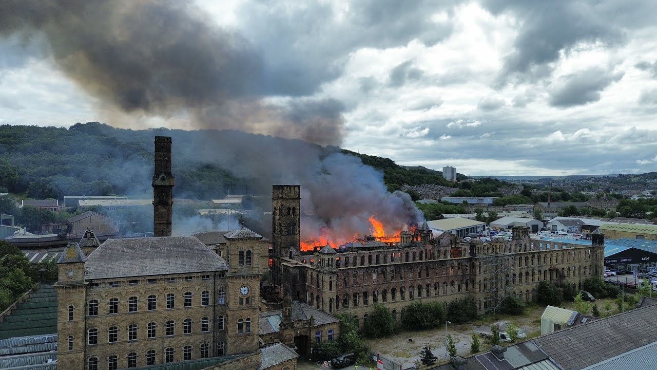 22 Fire Appliances Dealing With Double Blaze at Peaky Blinders Dalton ...