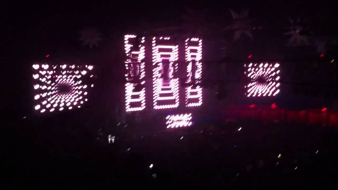 Afrojack-Amanda TAO 2011 - YouTube