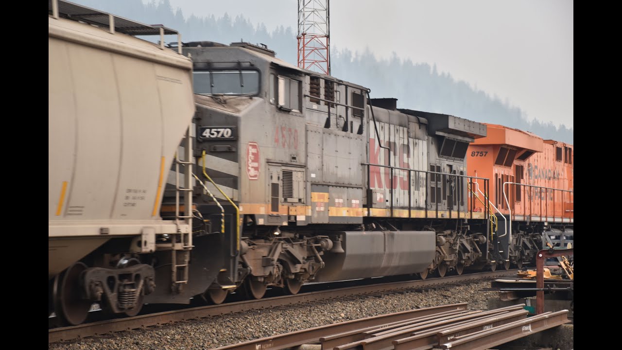 CP 8757 & KCSM 4570 Lead CPKC 401 in Pritchard BC - YouTube