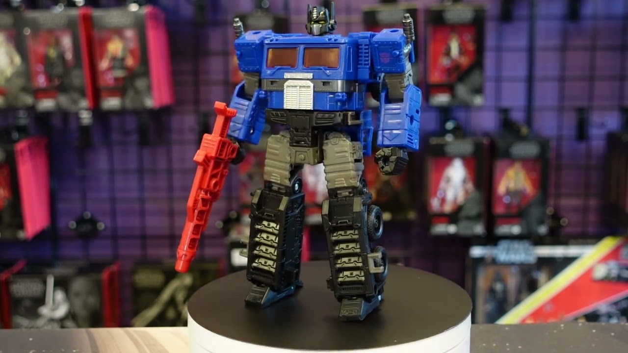 Shattered Glass Ultra Magnus Preview - YouTube