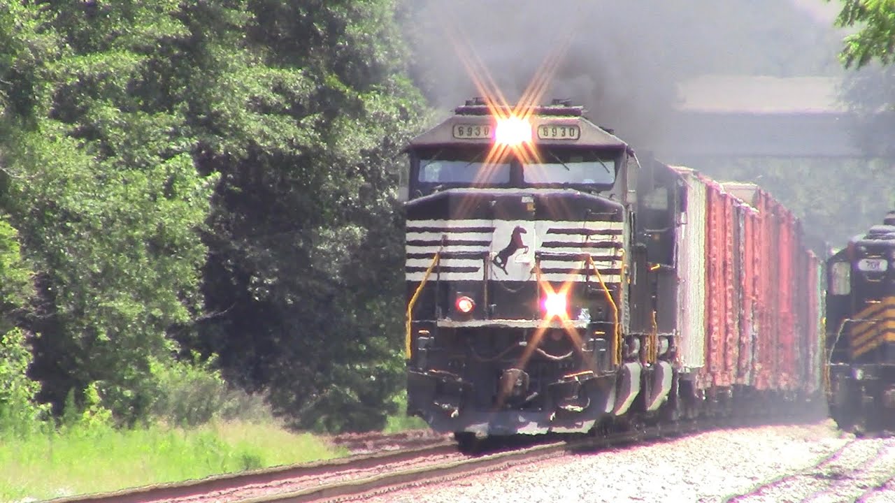 NS 6930 leads NS 373 in Dover, GA 6/27/19 (Featuring Crescent Limited Productions) - YouTube