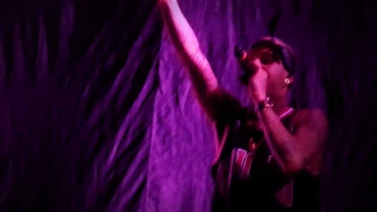 Danny Fernandes - Fantasy - Wild Life Tour Hamilton, ON 7th Row - YouTube