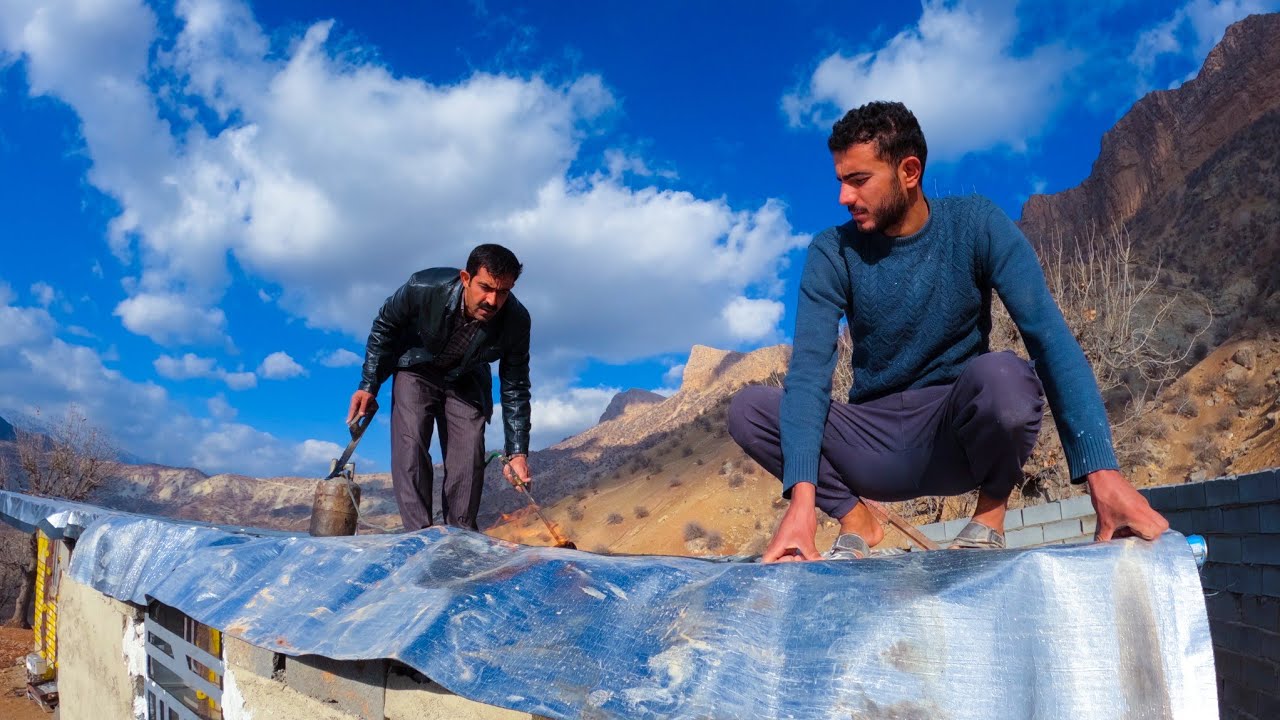 Nomadic tribes: The continuation of building work by two nomadic men: Nomadic life in Iran - YouTube