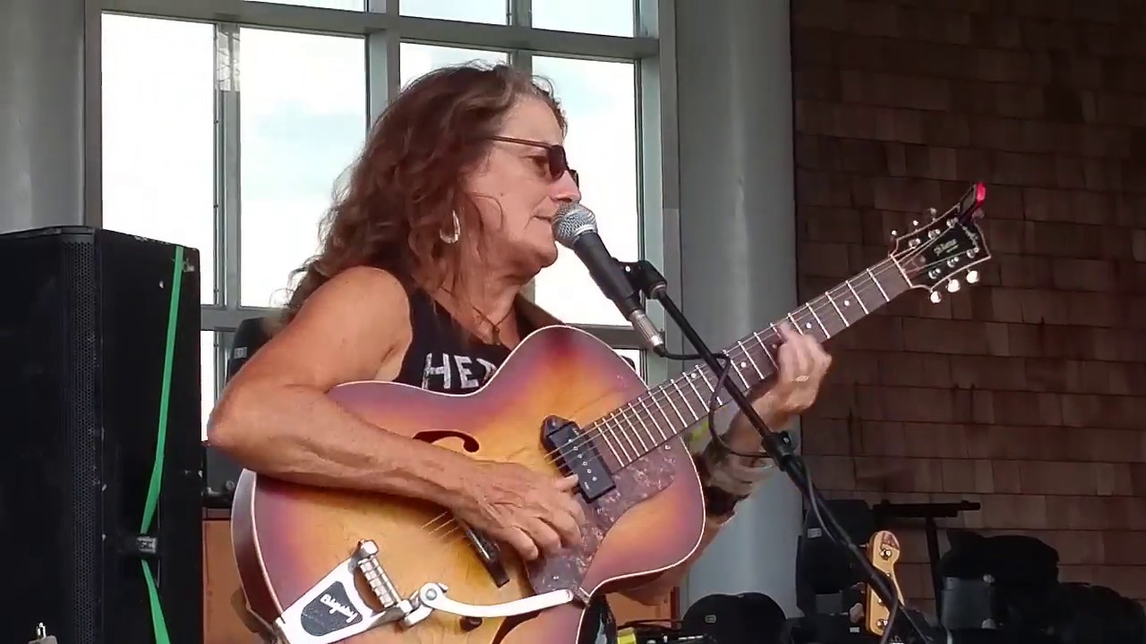 Ruth Wyand & The Tribe Of One - The Wind Cries Mary - YouTube