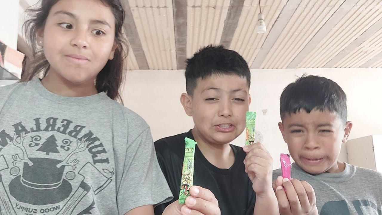 probamos los chicles más ácidos de argentina *estaba muy ácido* axel ...