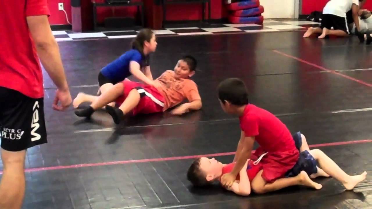 4OZ fight Club Kids MMA... - YouTube