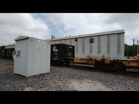 UP 3990 passing through South Dallas with 2 NS - YouTube