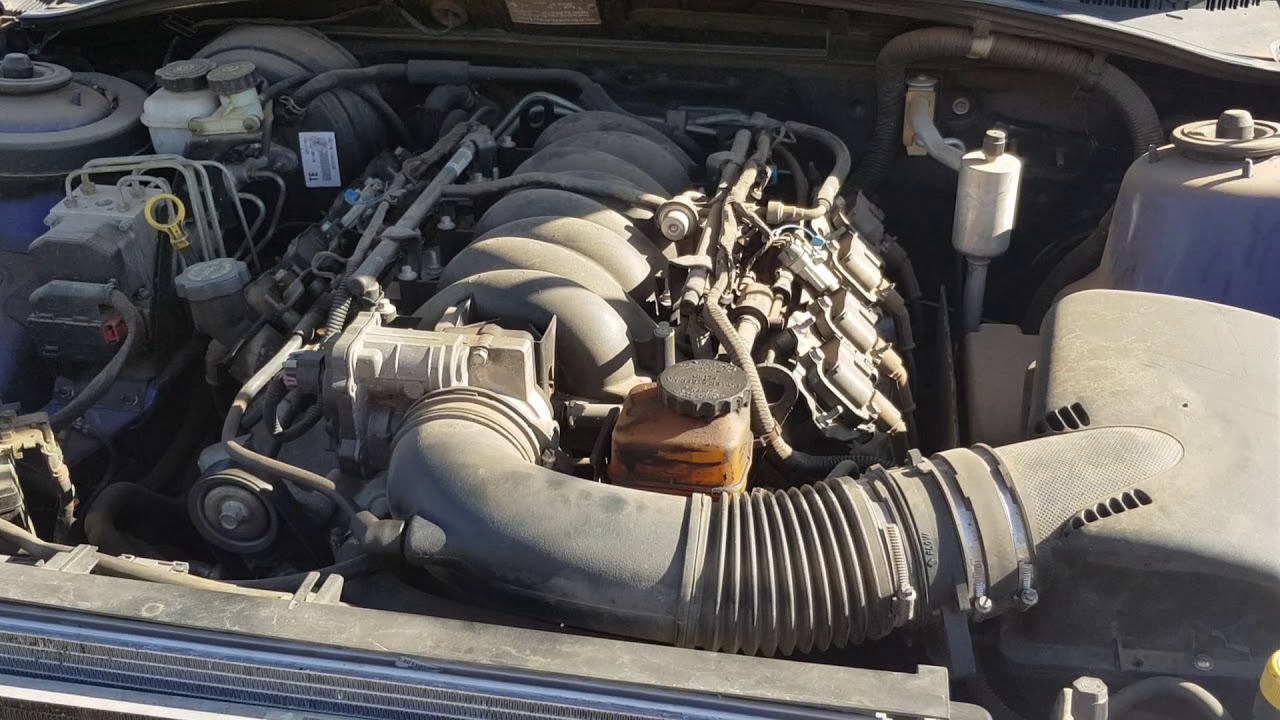 melvlog - Holden Commodore SV8 engine start up - YouTube