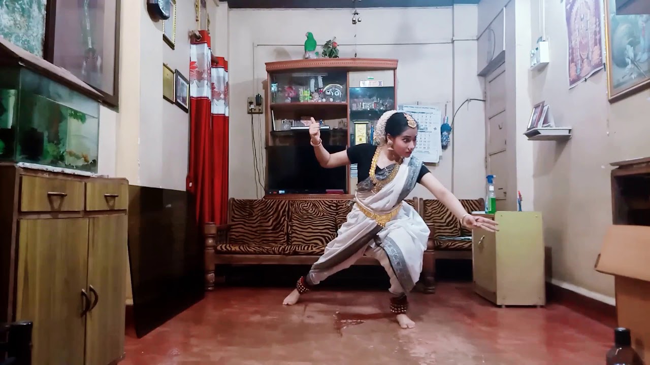 Navratri Day 3 | Navratri Special Dance | Devi Chandraghanta - YouTube