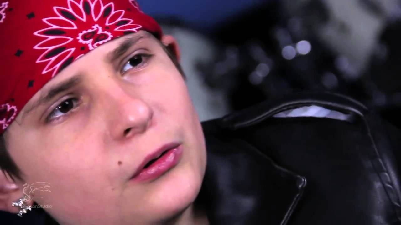 RNRU Concert III Interview Tom Guise - YouTube