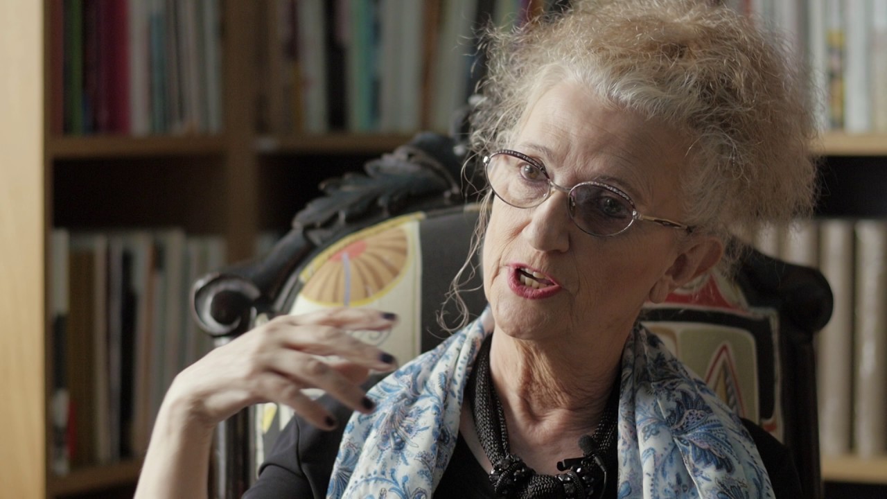 HDA ANA ROSSETTI "POESÍA EN ACCIÓN" - YouTube