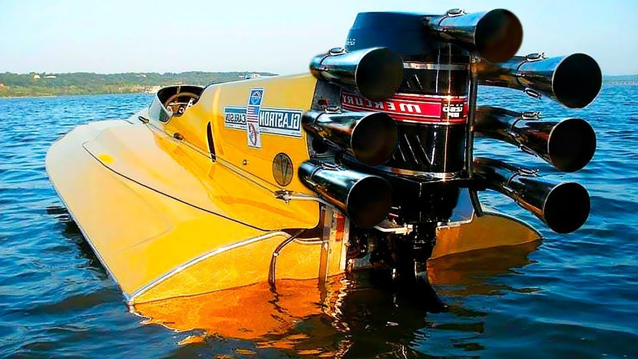 THIS SUPER BOAT IS FASTER THAN BUGATTI VEYRON - YouTube