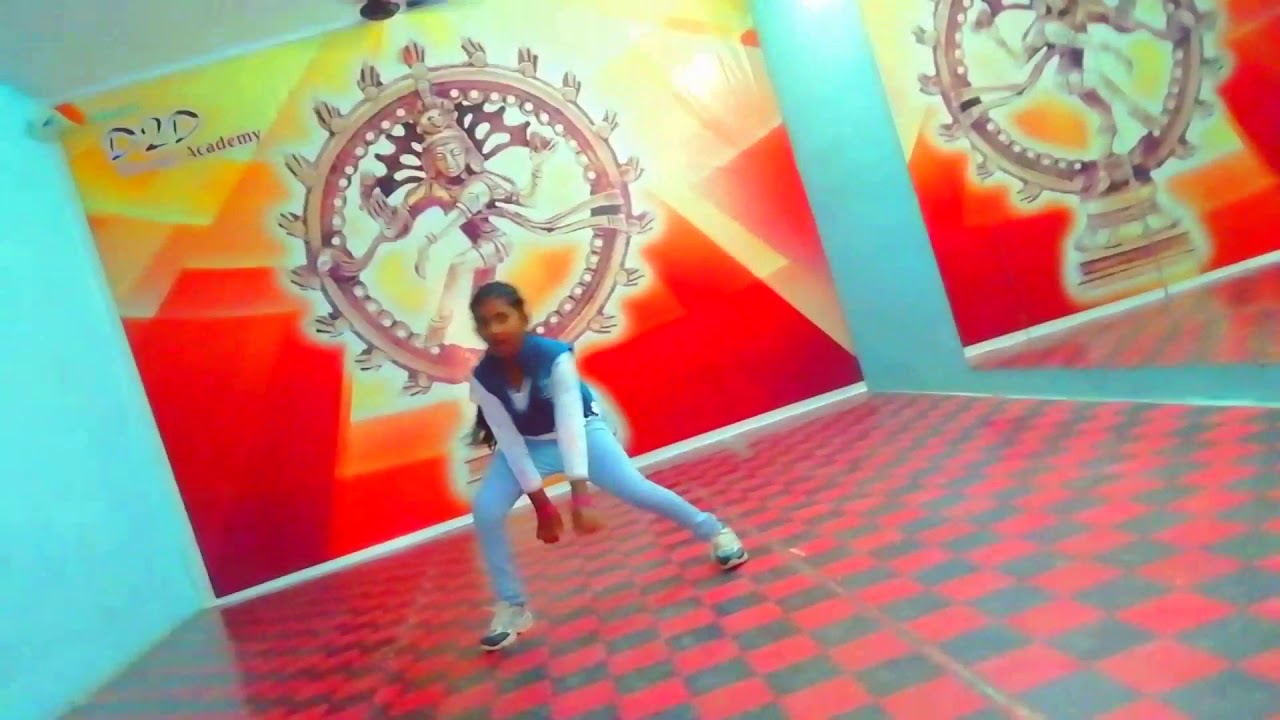 Manju Bhargavi Dang Daang Dance D2D - YouTube