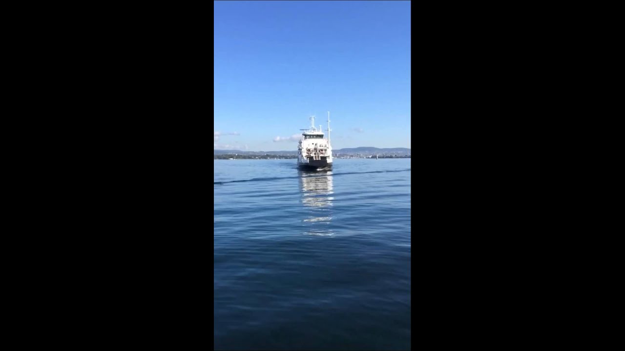Ferry arriving at Nesodden from Oslo - YouTube