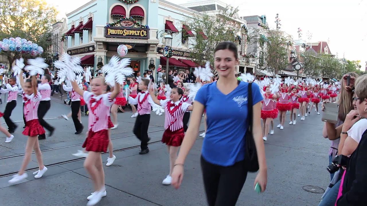 DanceTech Dance The Magic Disneyland parade Nov 2015 - YouTube