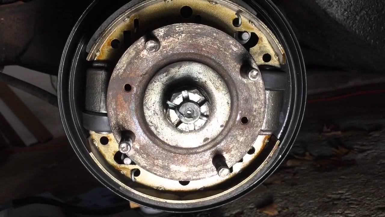 Piston motion drum brake - YouTube