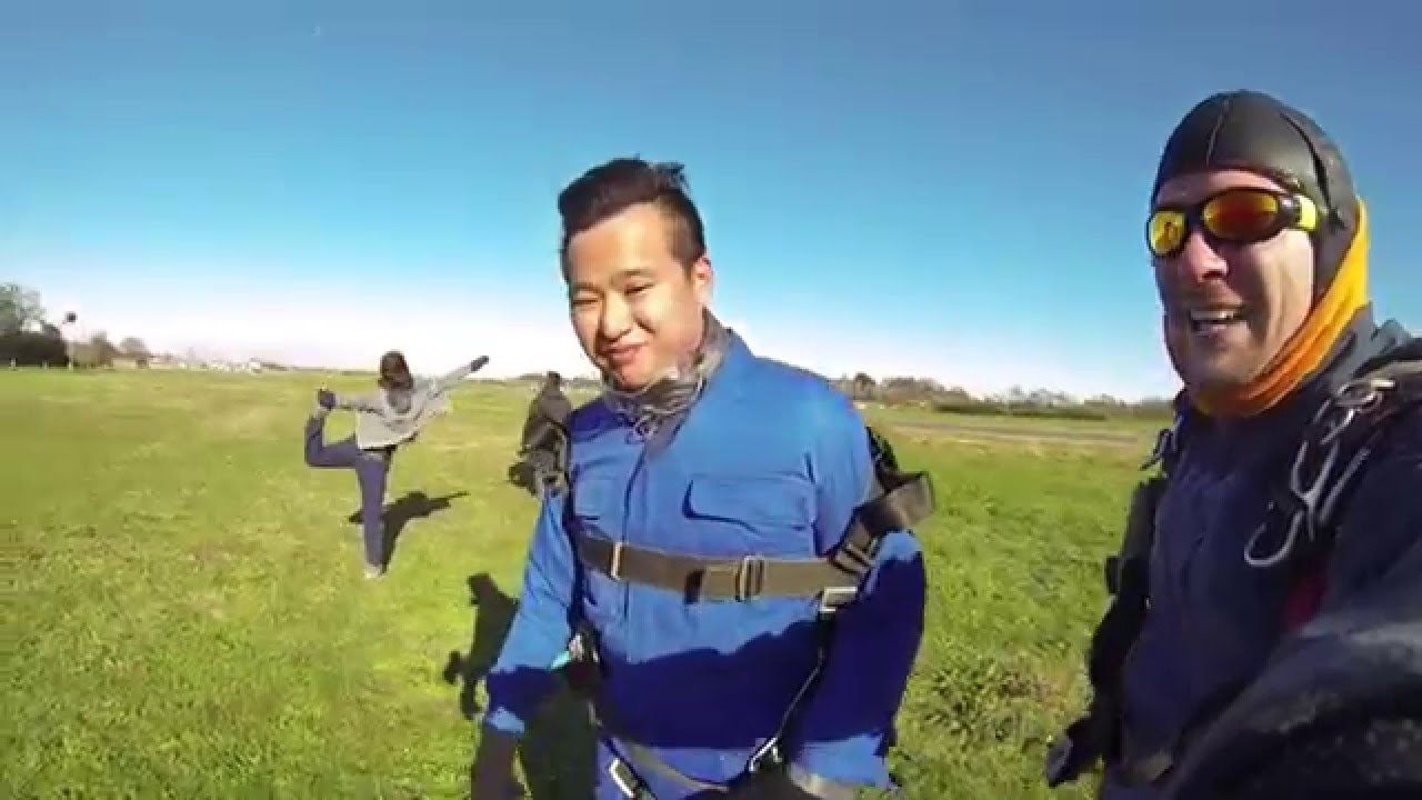 Tandem Sky Diving in Okegawa, Saitama Prefecture, Japan! - YouTube