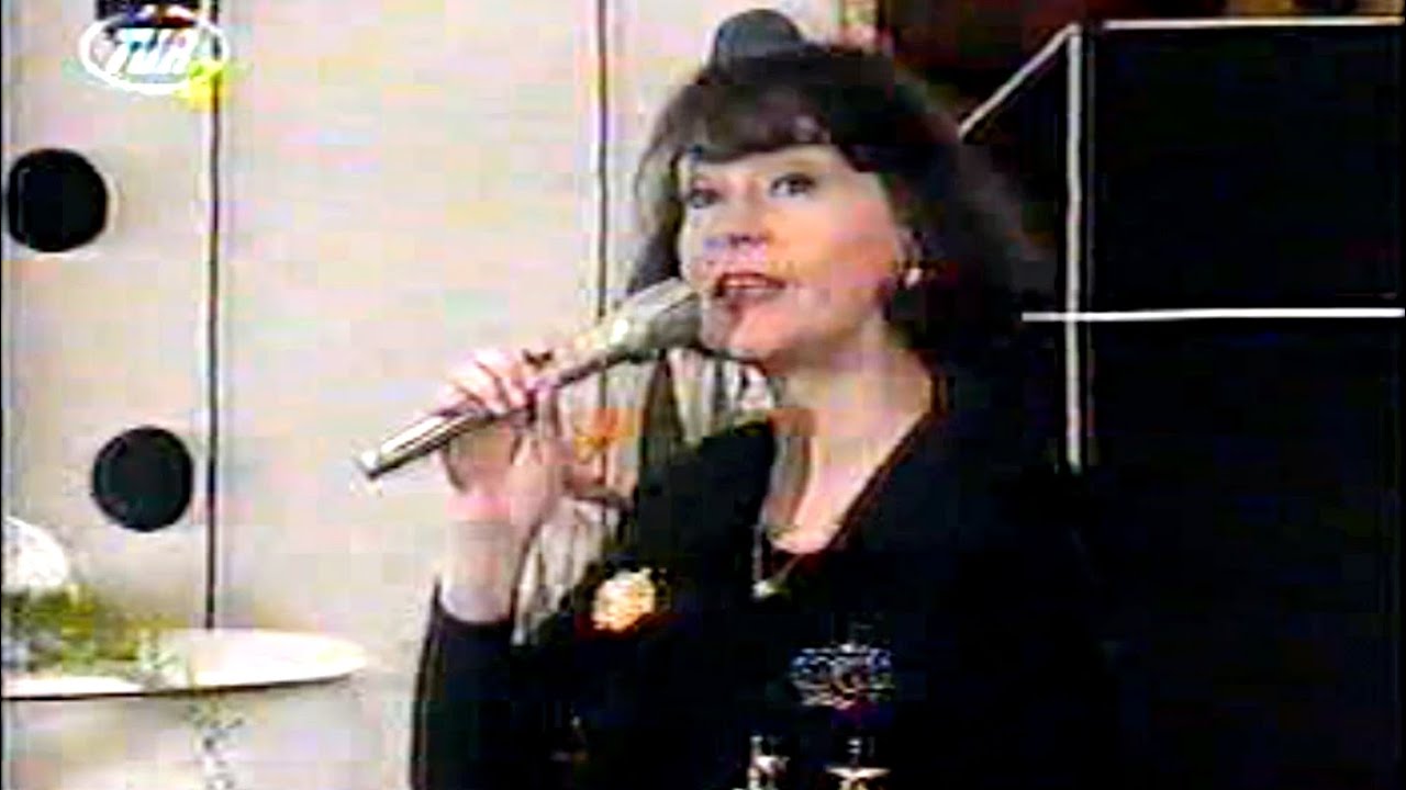 Marina Voica - O romantică fată | Muzica: Marius Țeicu - YouTube
