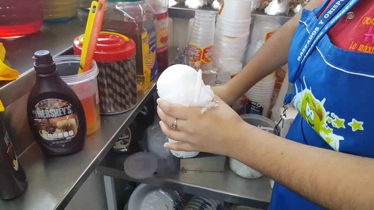 Raspados De hielo en México - YouTube