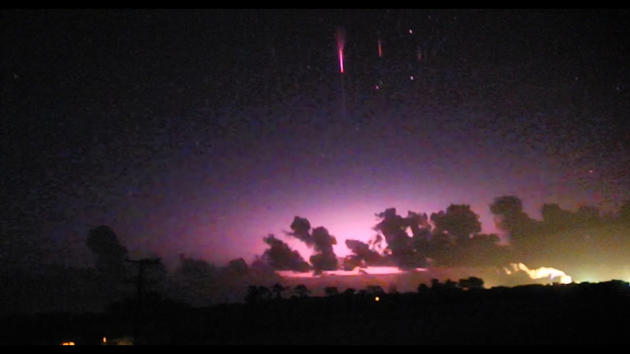 RAW FOOTAGE 1st RED LIGHTNING SPRITE'S CAPTURED ON VIDEO IN NEW ZEALAND ...
