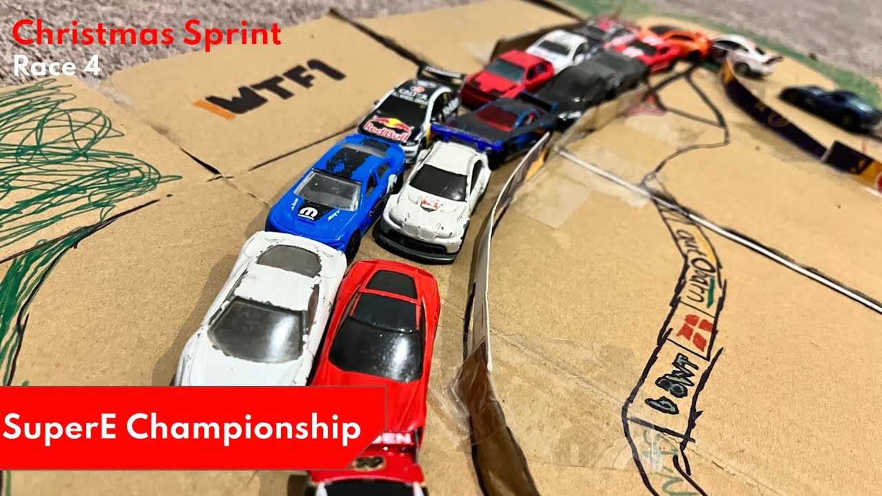 SuperE Christmas Series I Christmas Sprint - YouTube