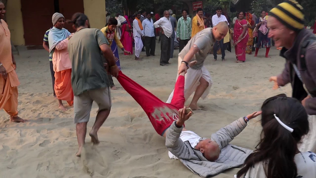 Vraj Mandal Parikrama 11 11 2019 - YouTube