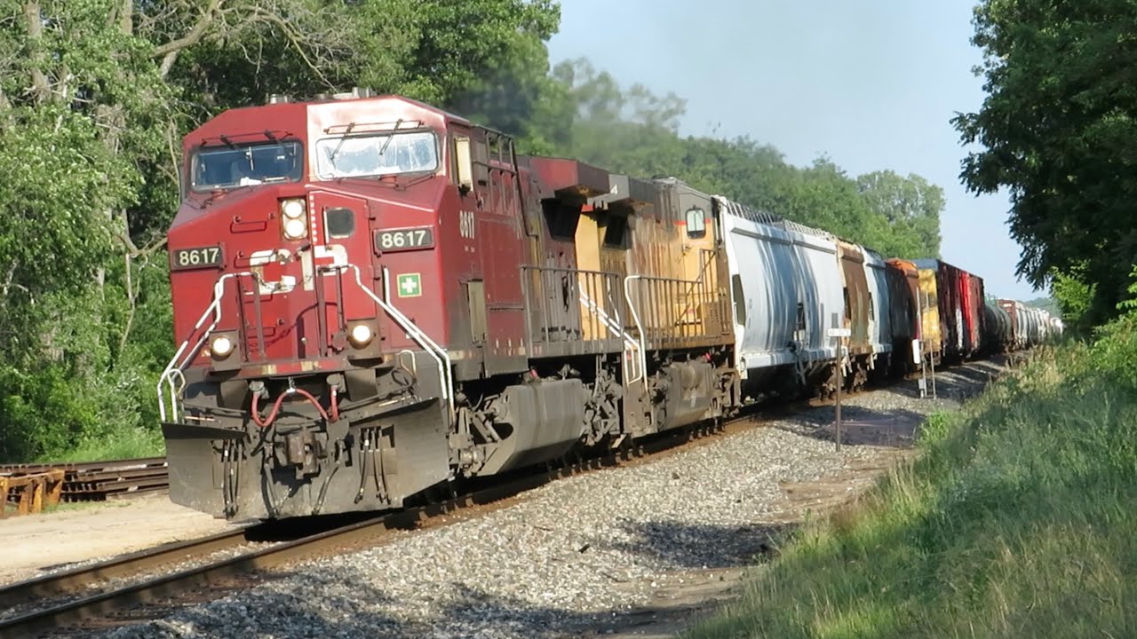 AC44 Leaders Everywhere! Railfanning Portage, WI Including An older UP ...