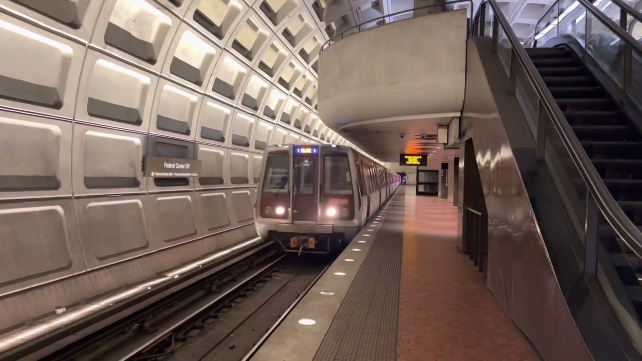 Washington DC Metro Trains Winter 2022 - YouTube