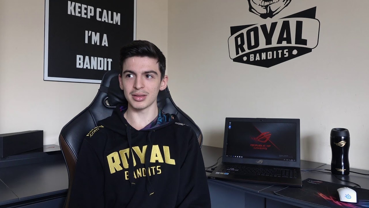 russ - Republic of Gamers Günlükleri - YouTube