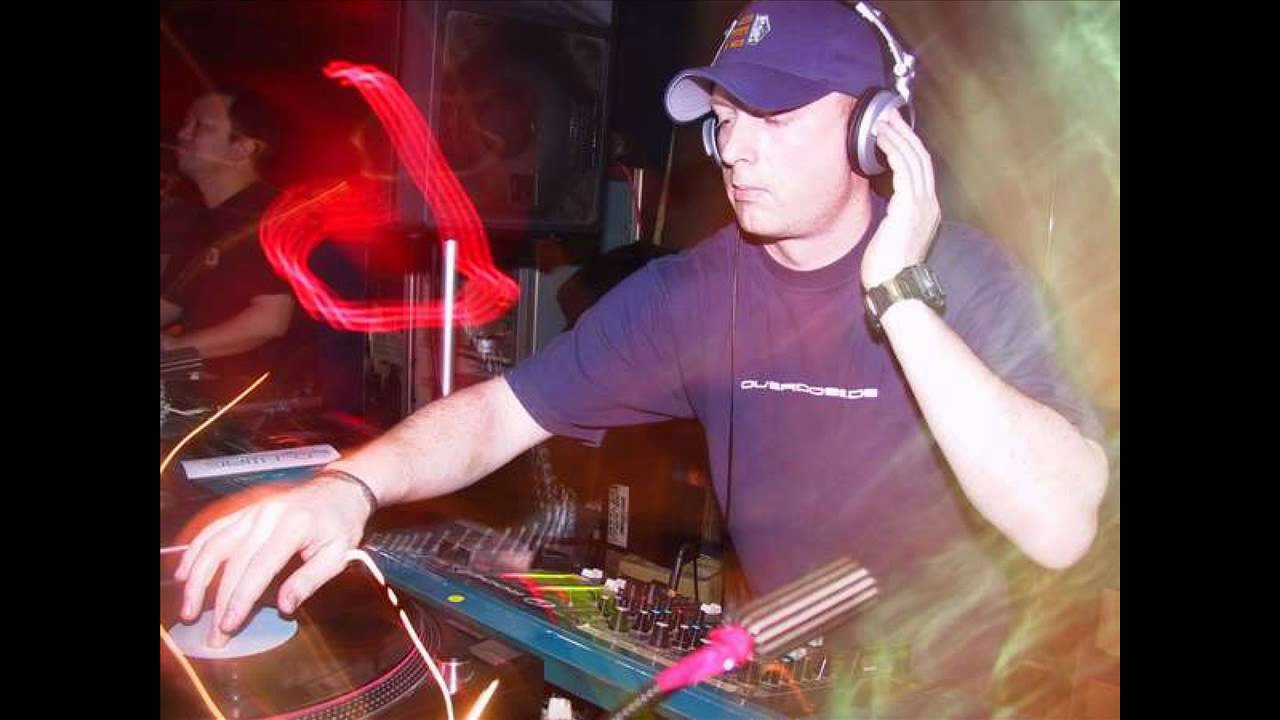 Dj Wag - Man on the moon (In the club Version) - YouTube