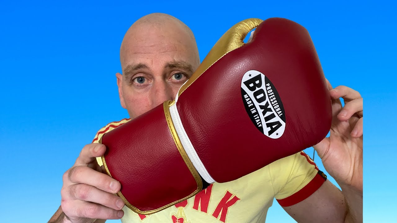 Boxia GBS 4 BOXING GLOVES REVIEW - YouTube