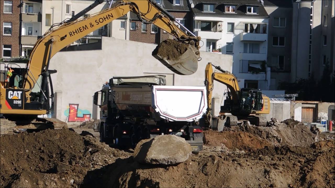 Bagger CAT LKW und Baugrube Baustelle Karoliger Höfe doch alles ...