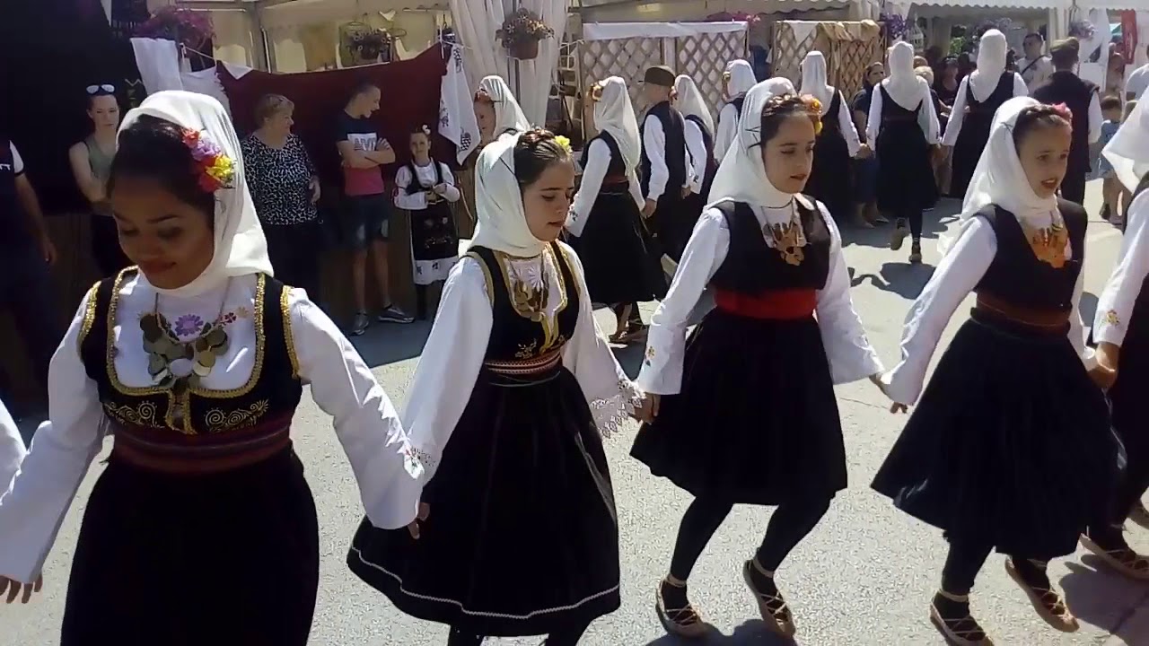 KUD "IZVOR" STARI BANOVCI IGRE IZ BUJANOVCA - YouTube