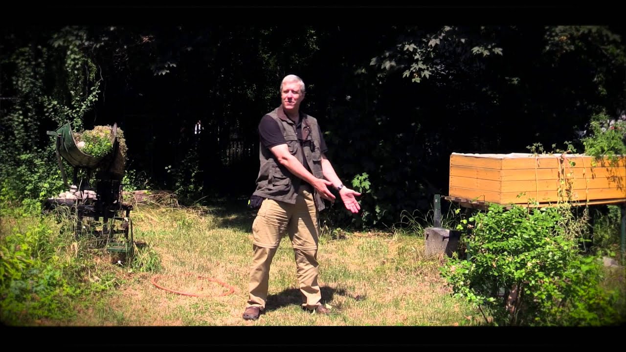 Whip Basics Video Review # 33 - "Indy Whip" by Giovanni Celeste - YouTube