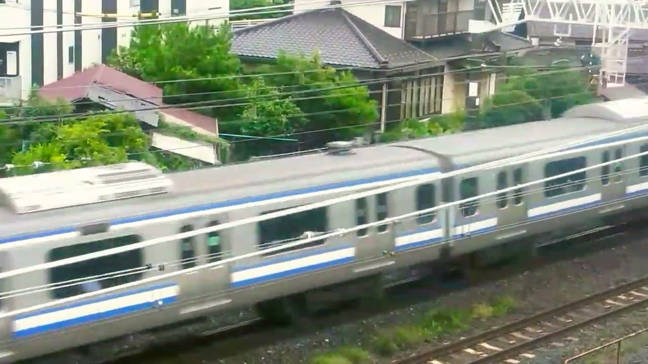 JR総武快速線E217系 - YouTube