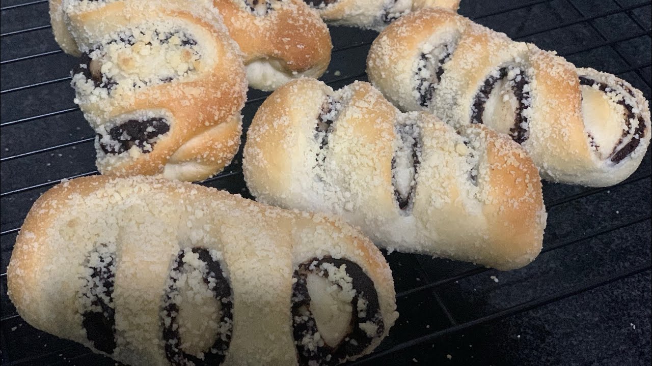 CHOCO ROLL/CHOCO GERMAN BREAD - YouTube