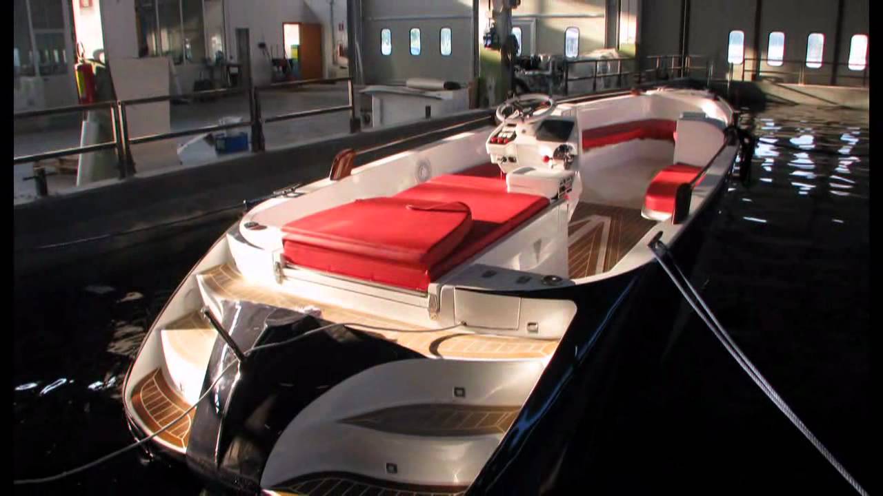 Space-saving tender boat for pleasure yachts (LMC650) by IDesCo - 3 ...